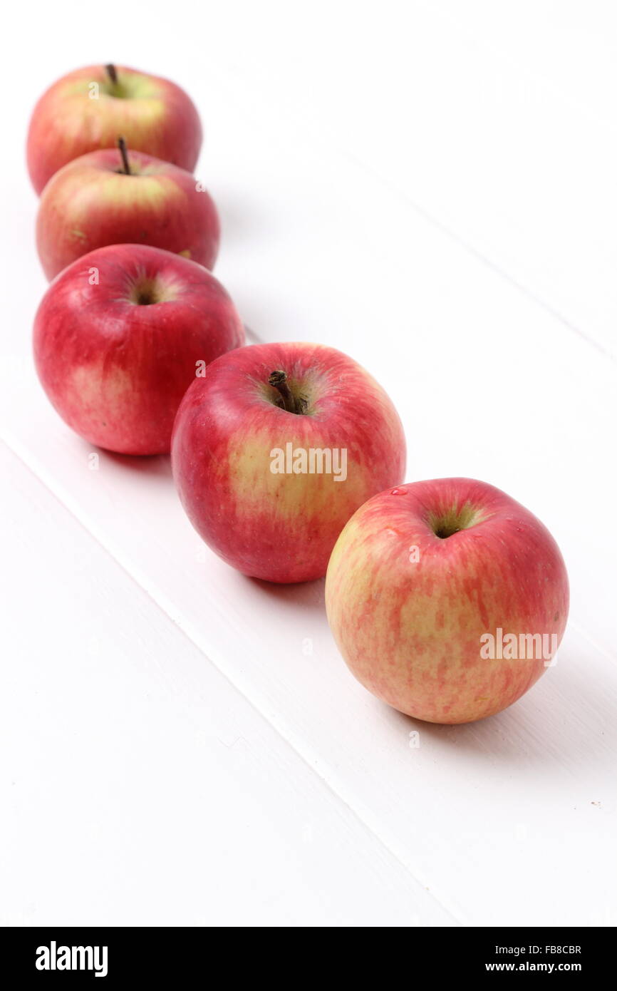 fresh red apples Stock Photo - Alamy