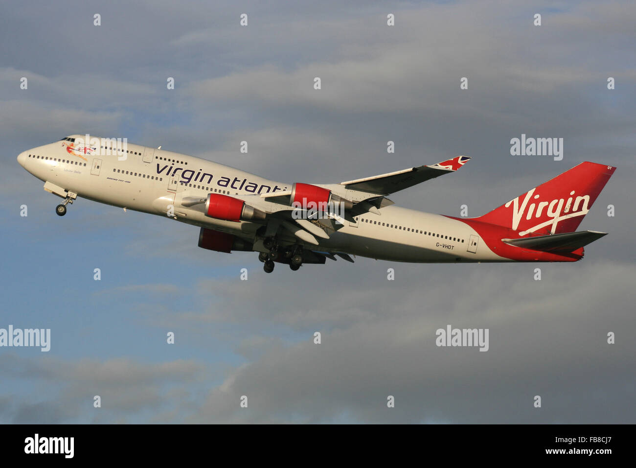 Virgin boeing 747 landing hi-res stock photography and images - Alamy