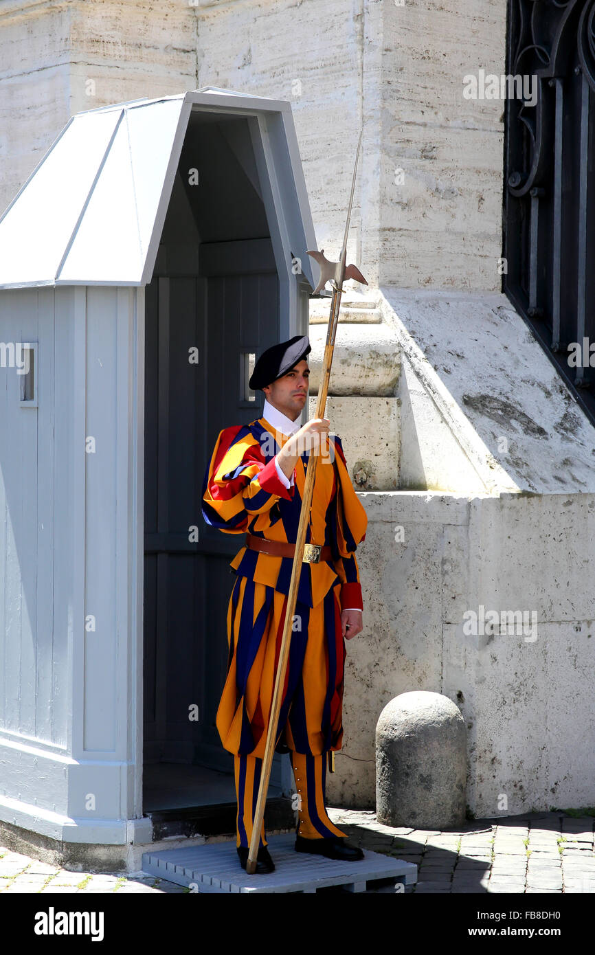 Member of the Swiss Guard on duty outside Saint Peters Basilica in the ...