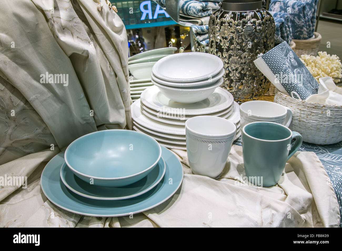 Artisan ceramic design hi-res stock photography and images - Alamy