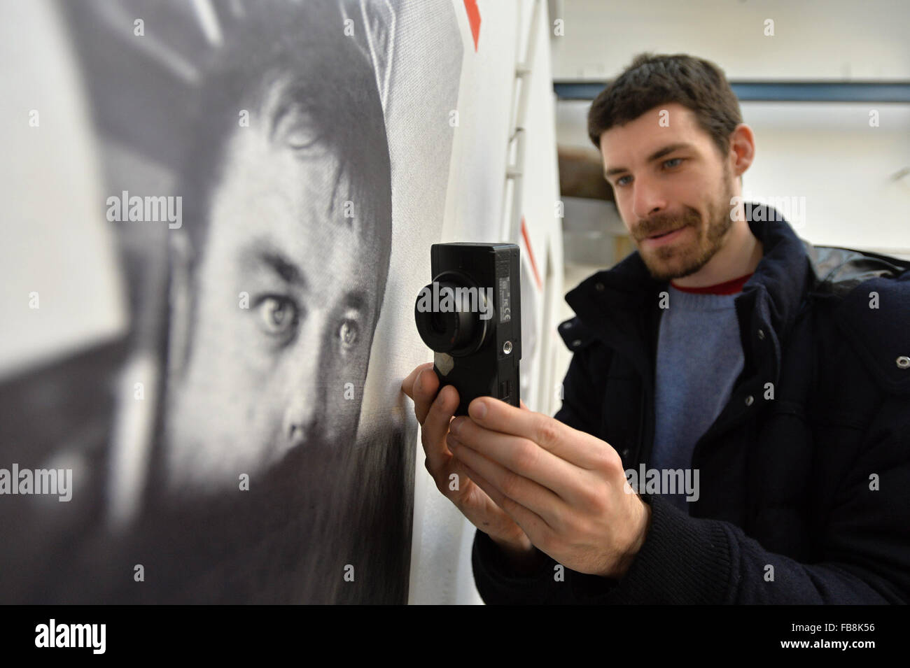 Reportage photographer hi-res stock photography and images - Alamy