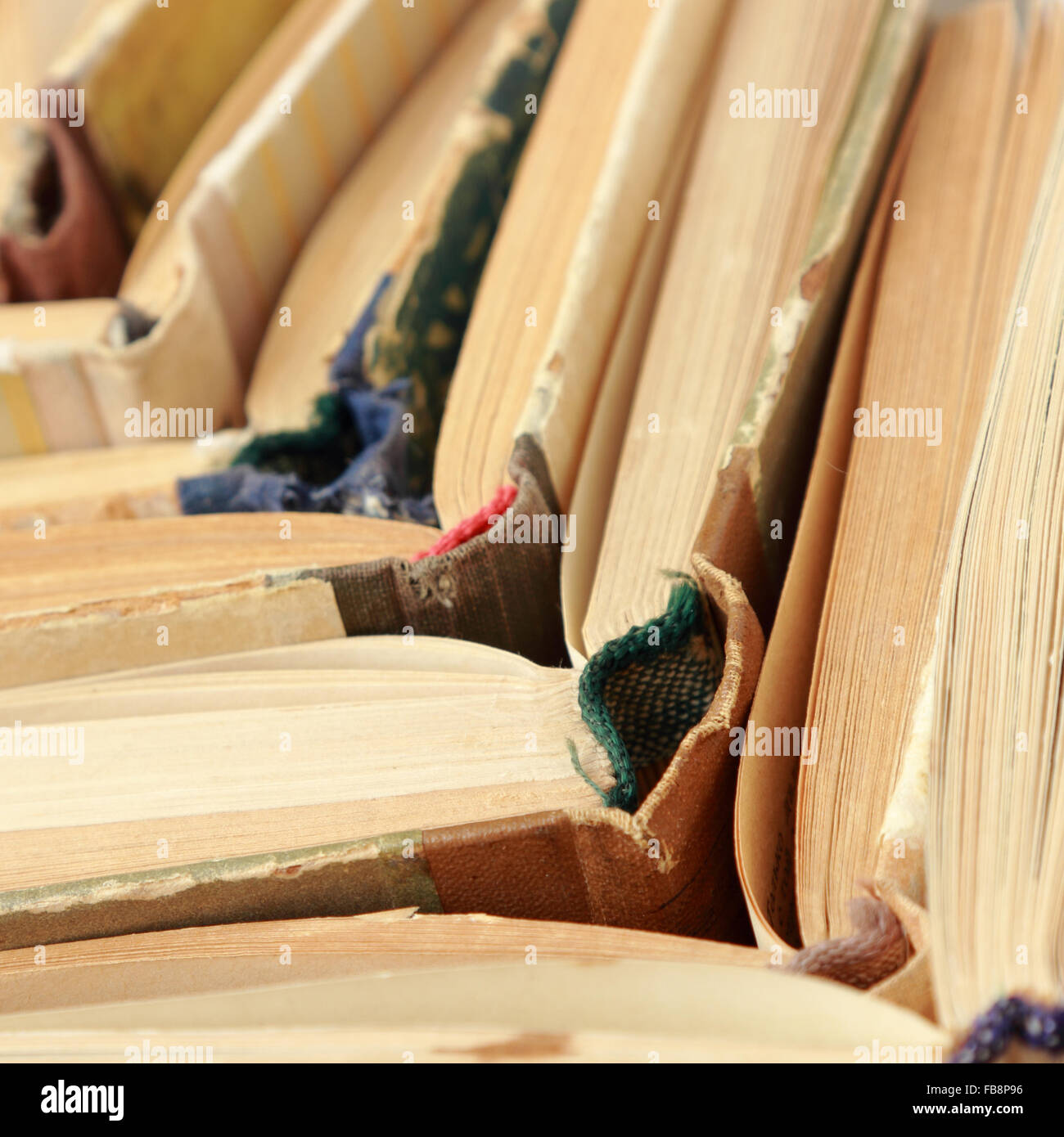 Books texture hi-res stock photography and images - Alamy