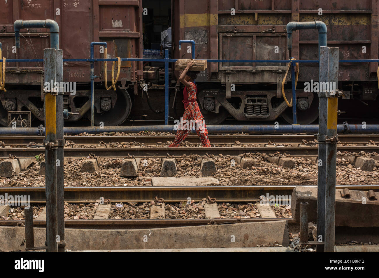 Railroad Worker. Indian Railways, India Stock Photo - Alamy