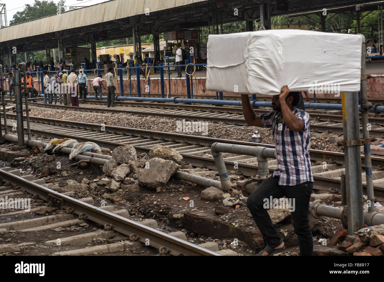 Railroad Workers. Indian Railways, India Stock Photo - Alamy