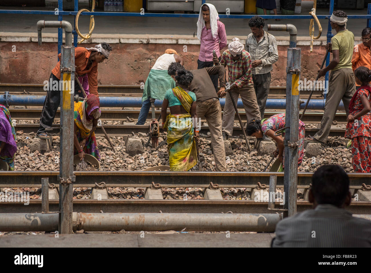 Railroad Workers. Indian Railways, India Stock Photo - Alamy