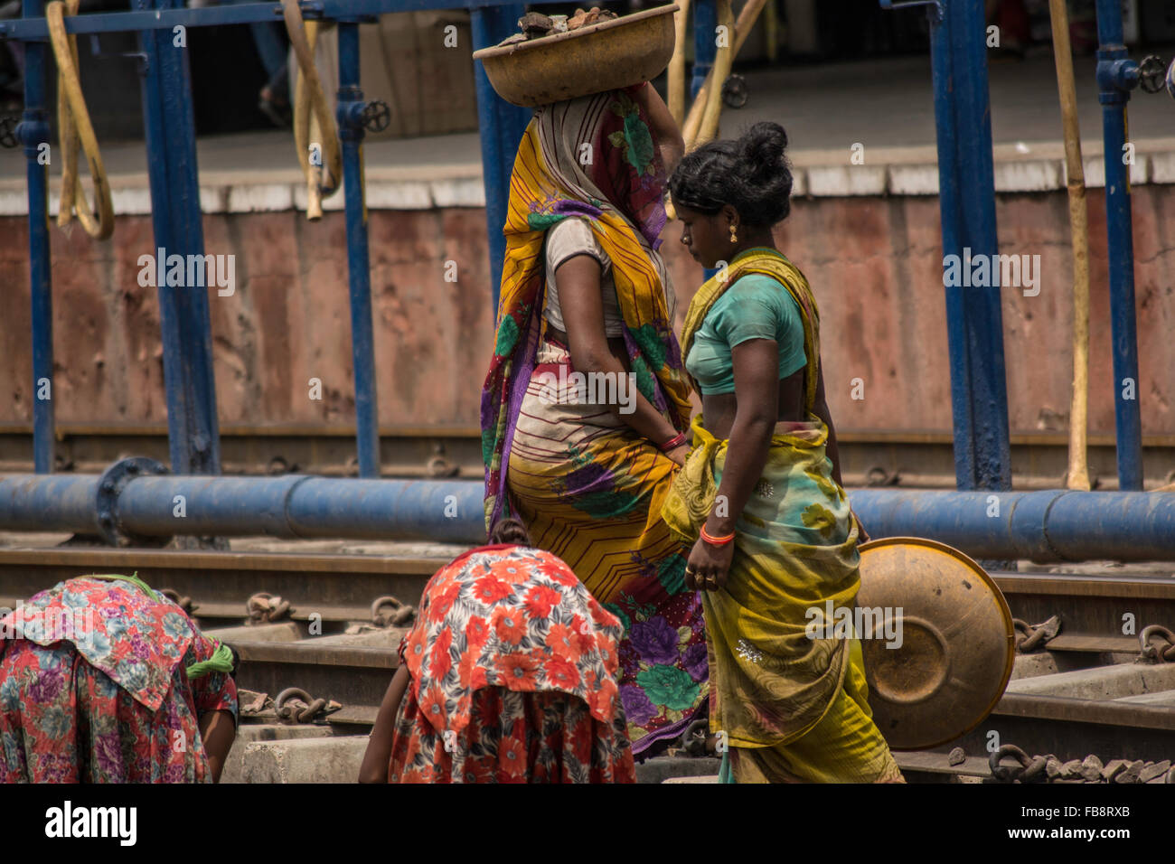 Railroad Workers. Indian Railways, India Stock Photo - Alamy