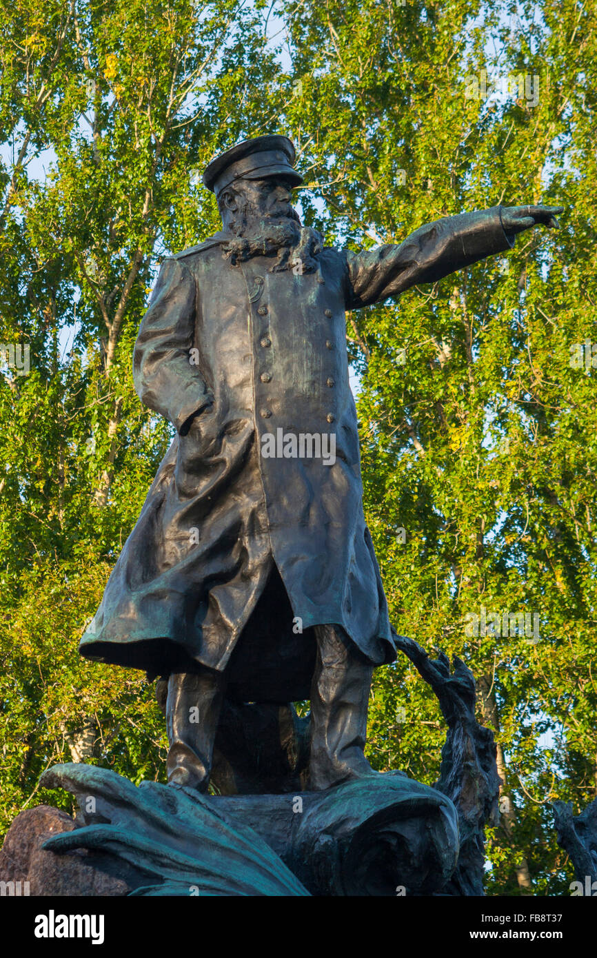 Monument to Vice-admiral Stepan Makarov, Kronstadt, St Petersburg ...