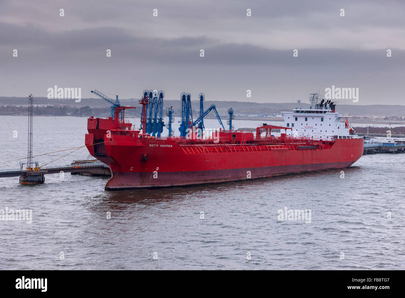Shuttle tanker hi-res stock photography and images - Alamy