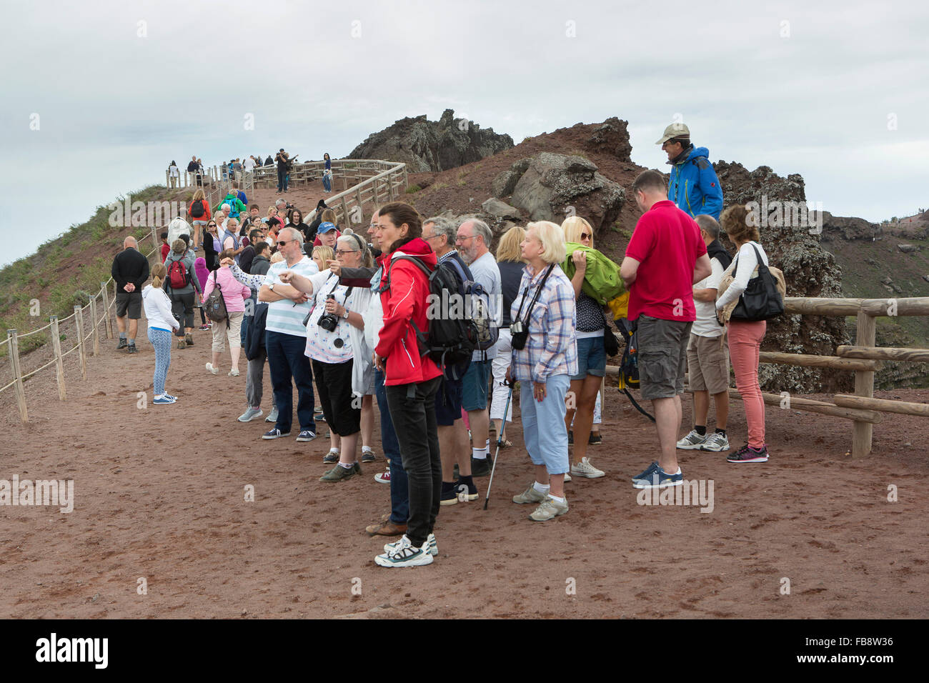 The volcanic crater of Mount Vesuvius, Italy Stock Photo - Alamy