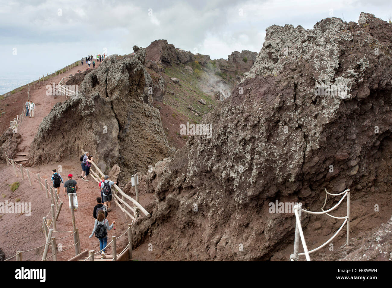 The volcanic crater of Mount Vesuvius, Italy Stock Photo - Alamy