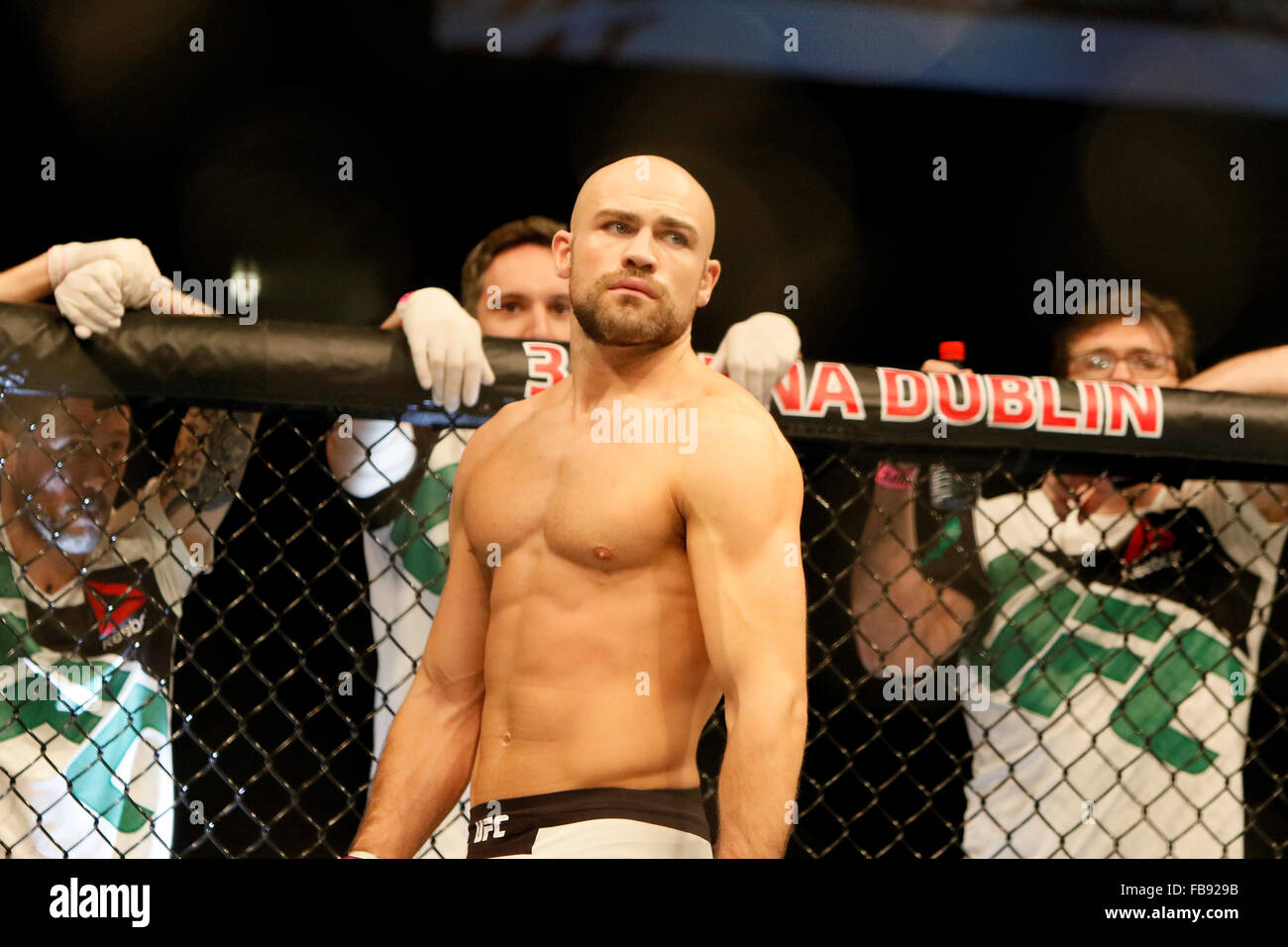 Tom Breese beats Cathal Pendred via TKO in the first round at UFC Fight ...