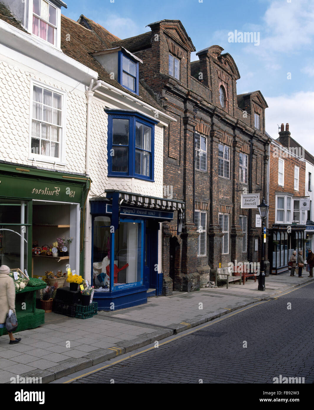 Row of shops fronts hi-res stock photography and images - Alamy