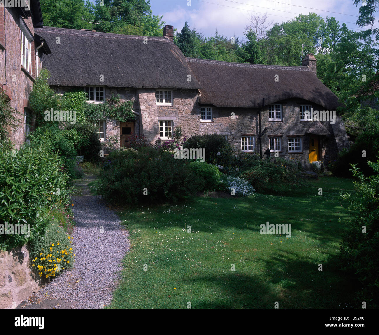 Traditional houses thatched roofs hi-res stock photography and images ...