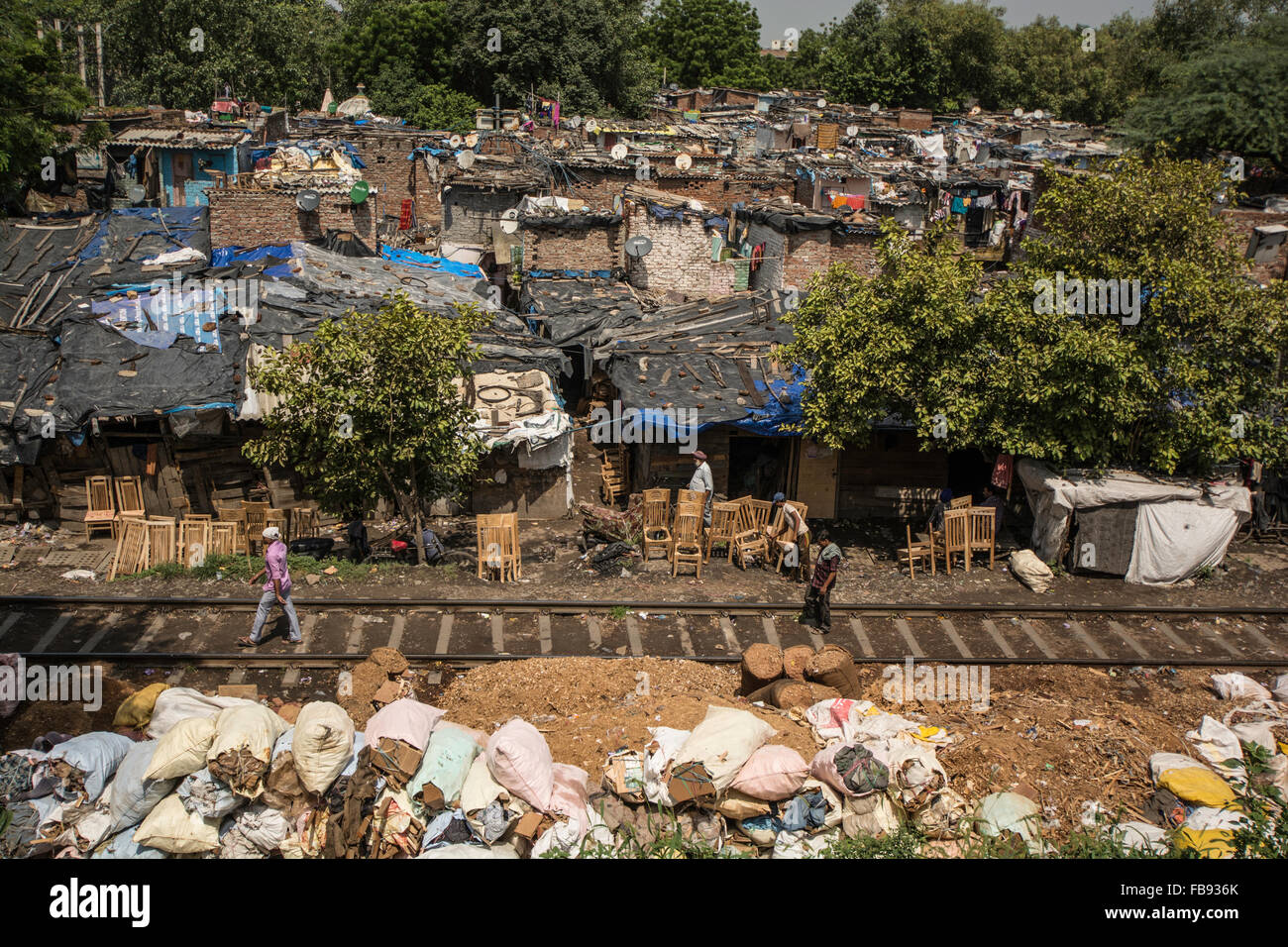 Delhi railway junction hi-res stock photography and images - Alamy