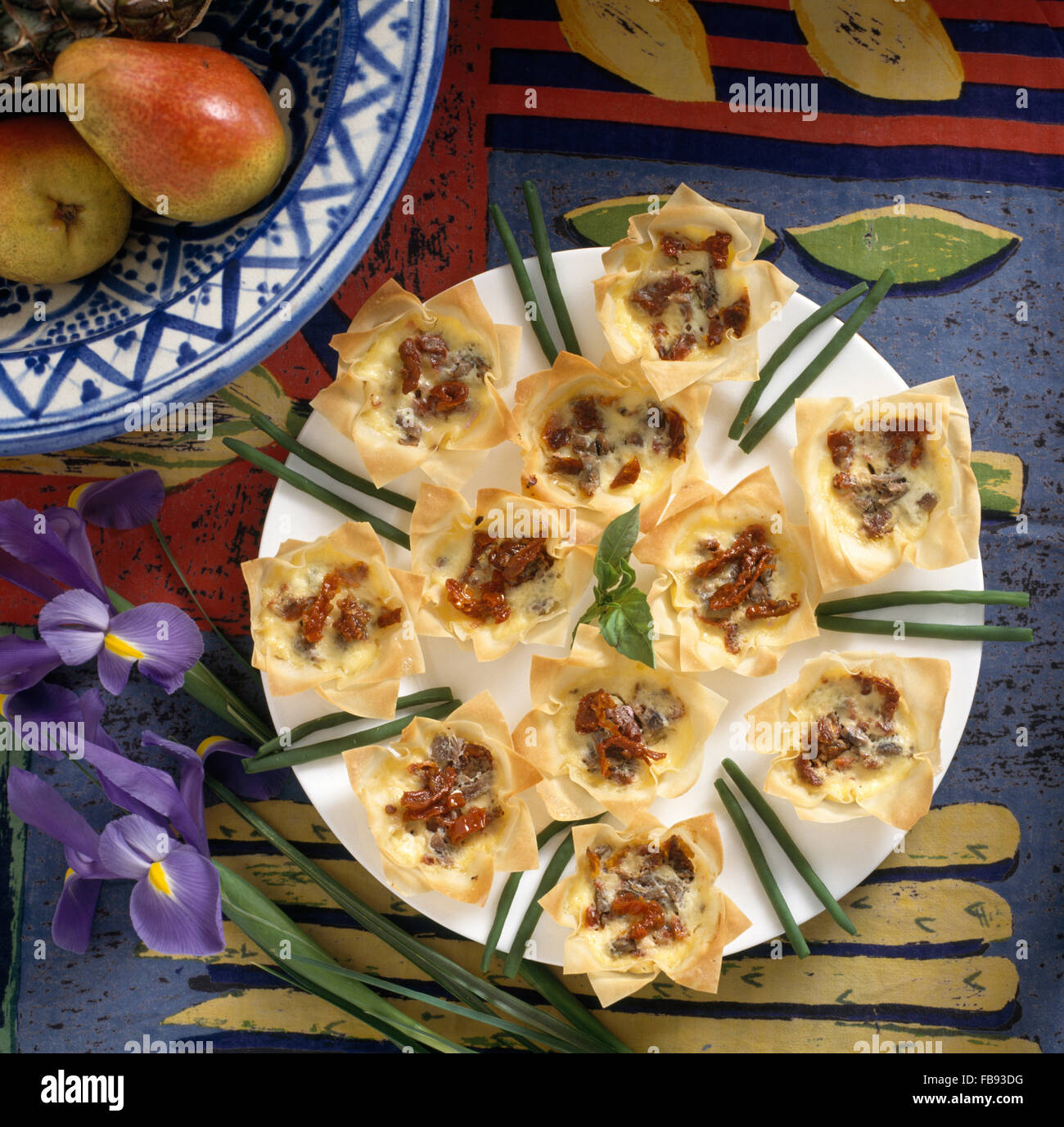 Filo pastry hi-res stock photography and images - Alamy