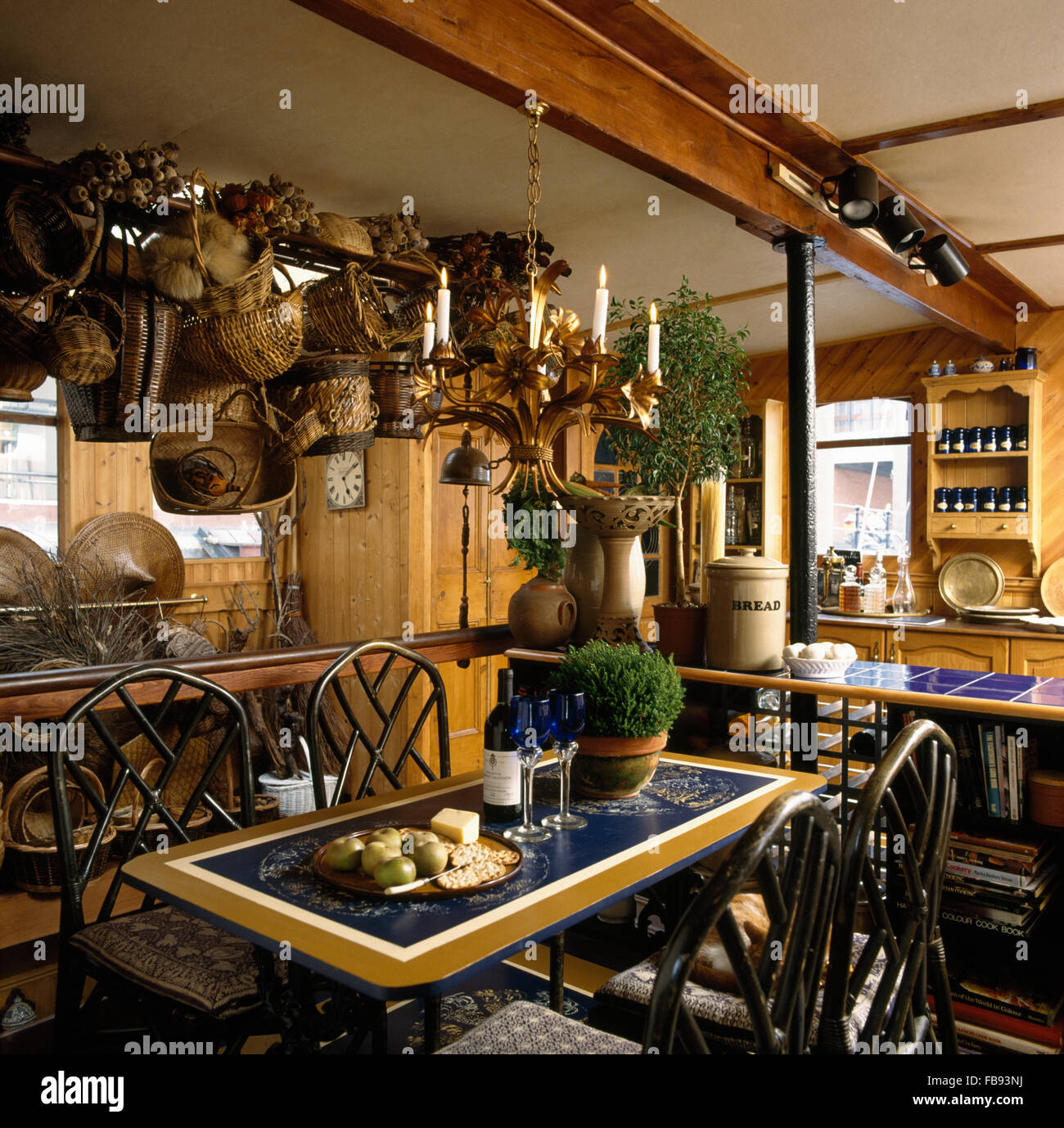 Dutch barge hi-res stock photography and images - Alamy