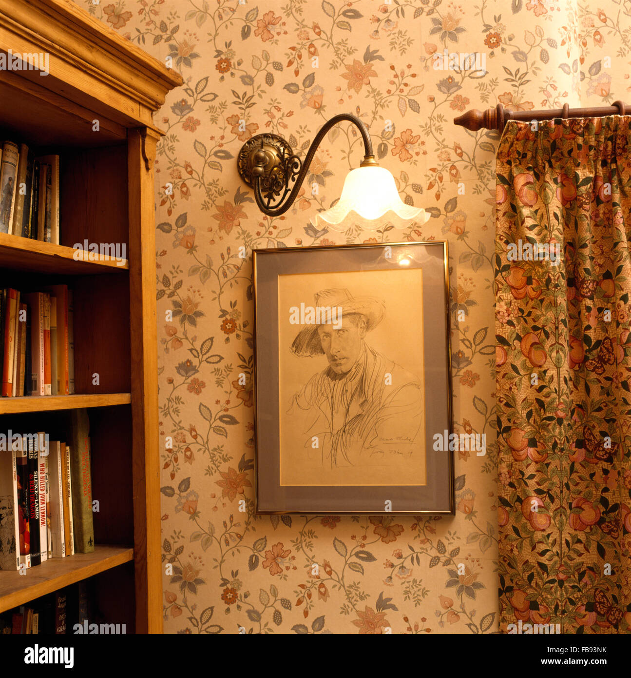 Edwardian lighting hi-res stock photography and images - Alamy