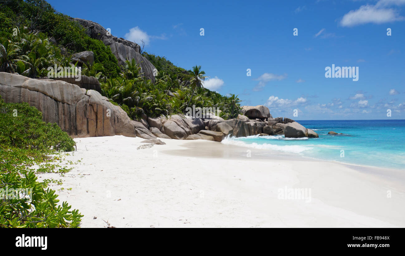 amazing natural beach on seychelles Stock Photo - Alamy