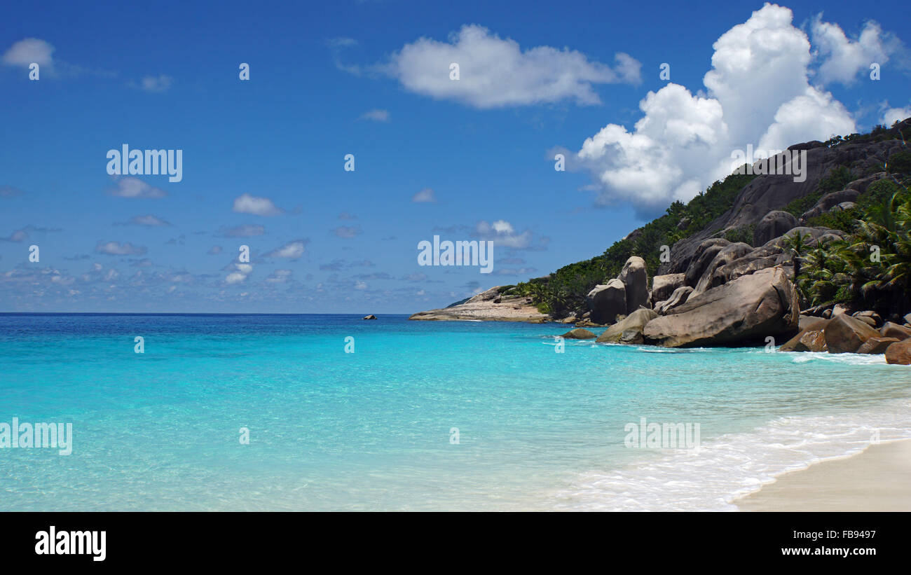 amazing natural beach on seychelles Stock Photo - Alamy
