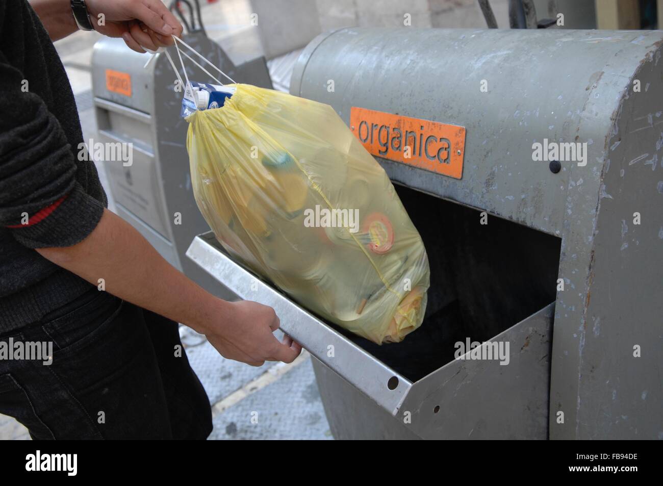 Taking in the trash hi-res stock photography and images - Alamy