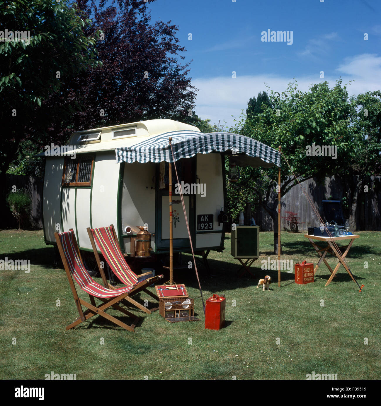 Vintage caravan hi-res stock photography and images - Alamy