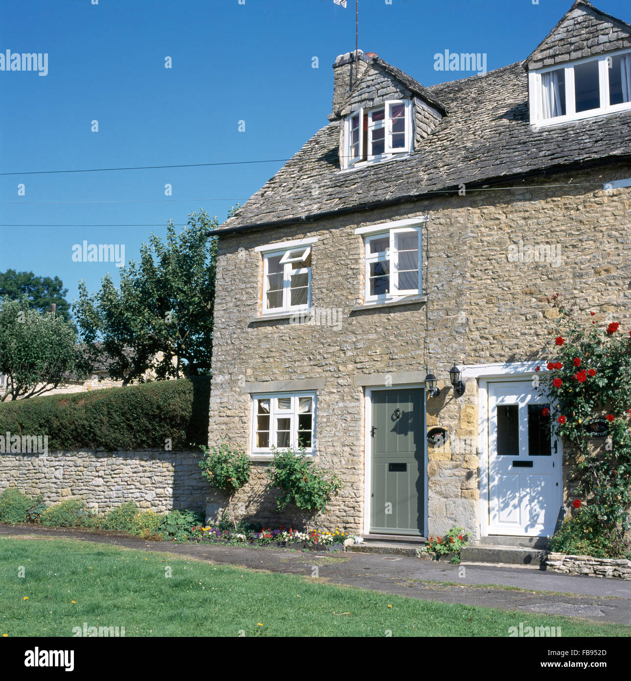 Cottages with dormer windows hi-res stock photography and images - Alamy