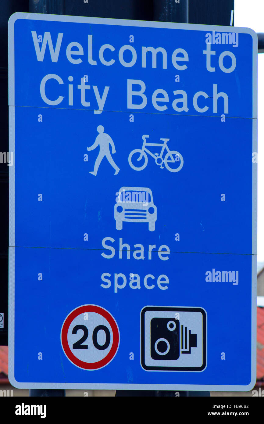 Southend city sign hi-res stock photography and images - Alamy