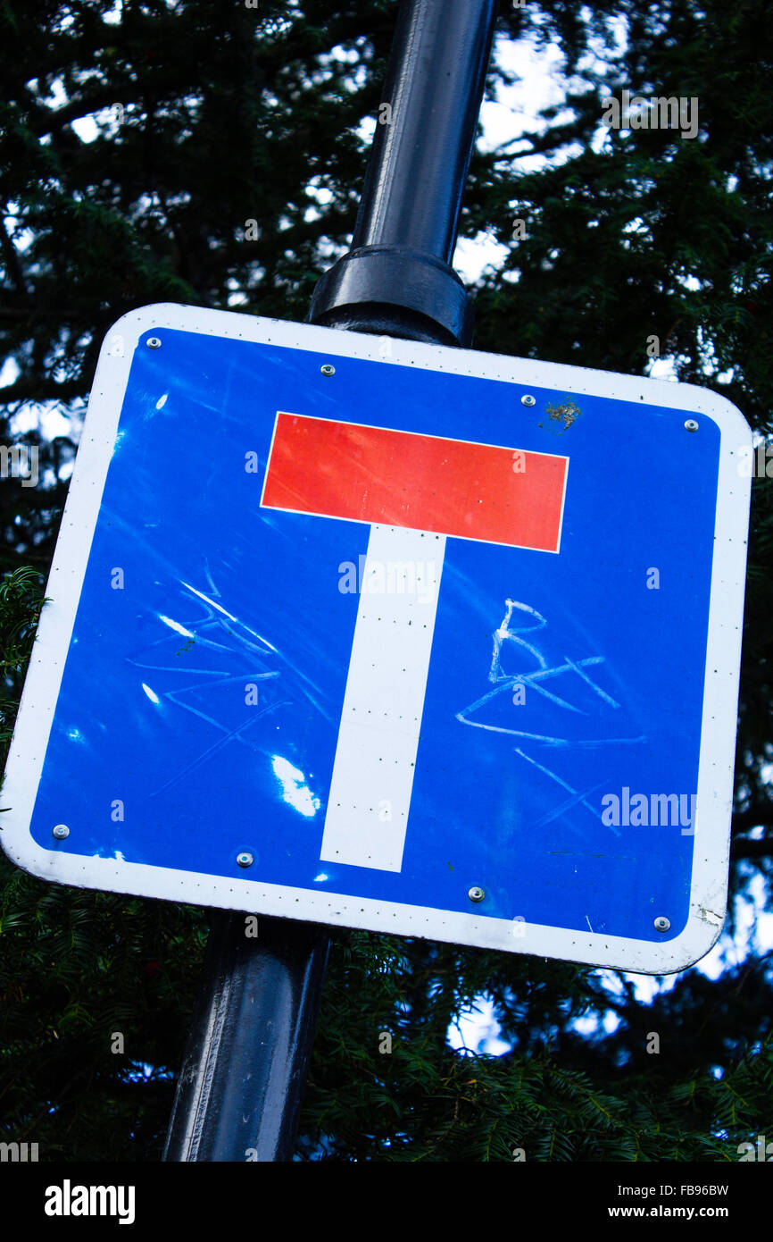 British Dead End Sign Stock Photo - Alamy