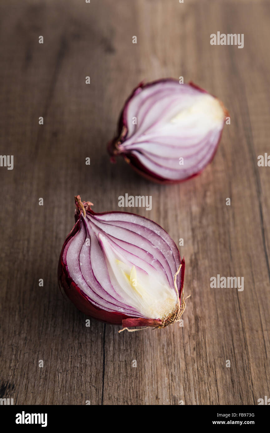 Layers of onion hi-res stock photography and images - Alamy
