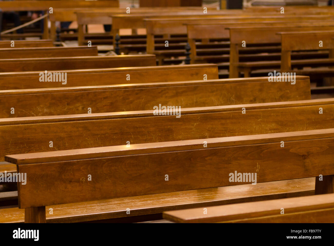 Wood pews hi-res stock photography and images - Alamy
