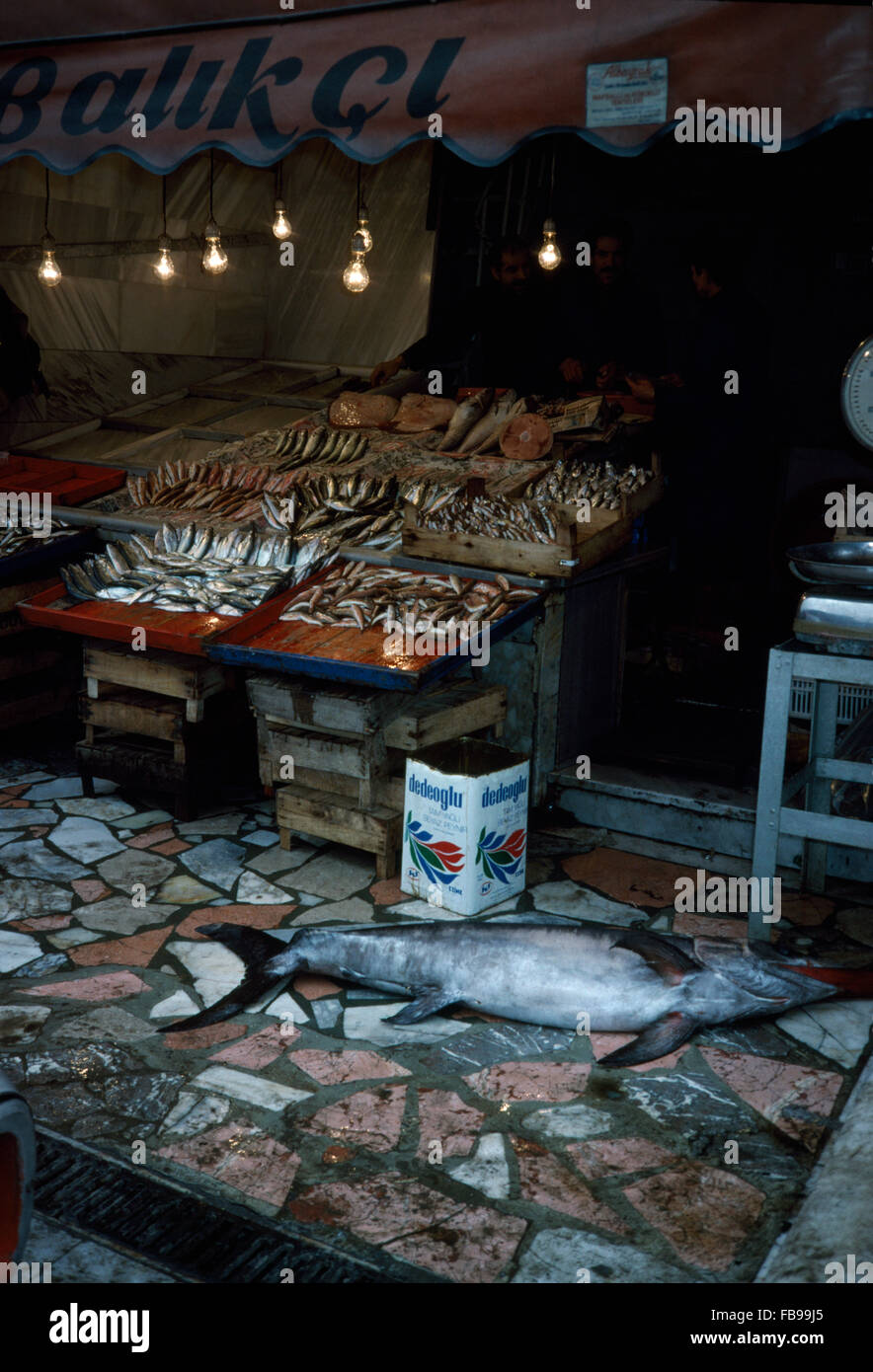 Turkish fish market hi-res stock photography and images - Alamy