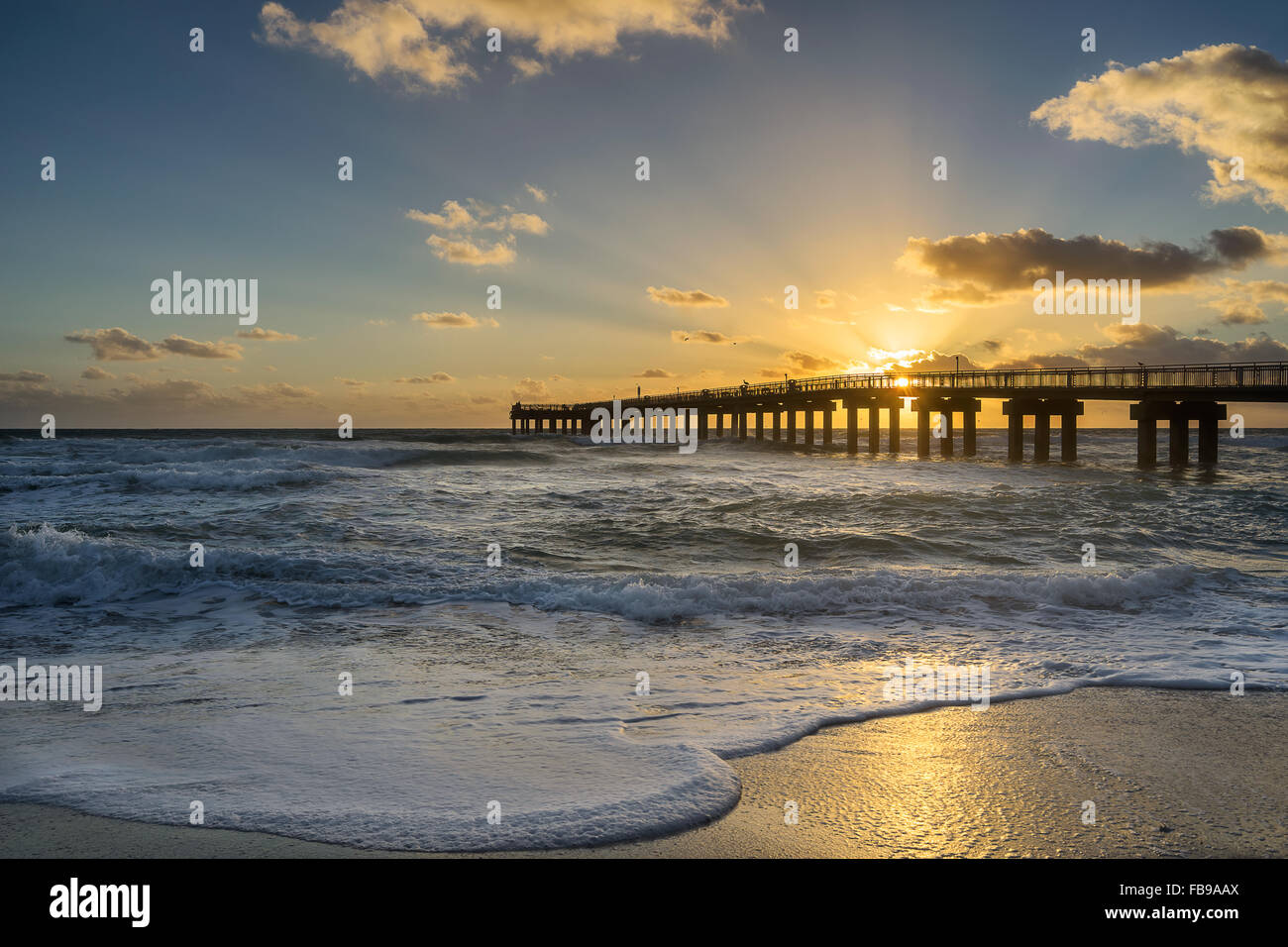 Sunny isles beach pier hi-res stock photography and images - Alamy