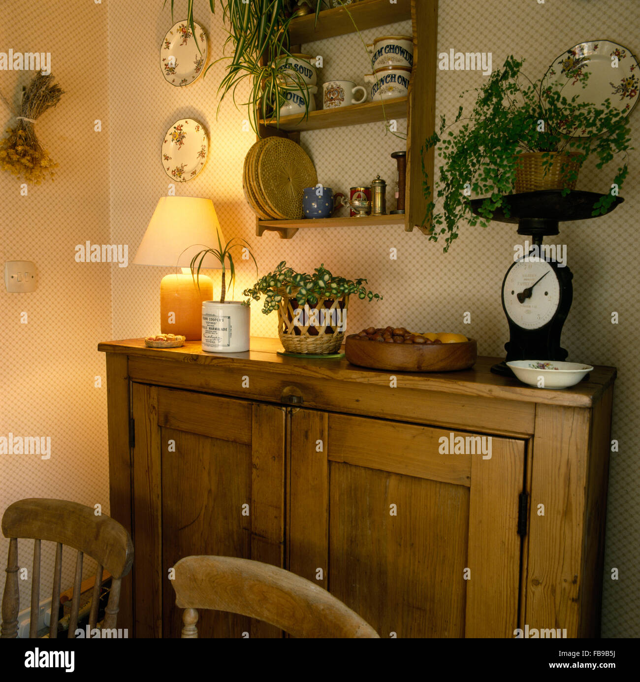 Shelving cupboard shelves hi-res stock photography and images - Alamy