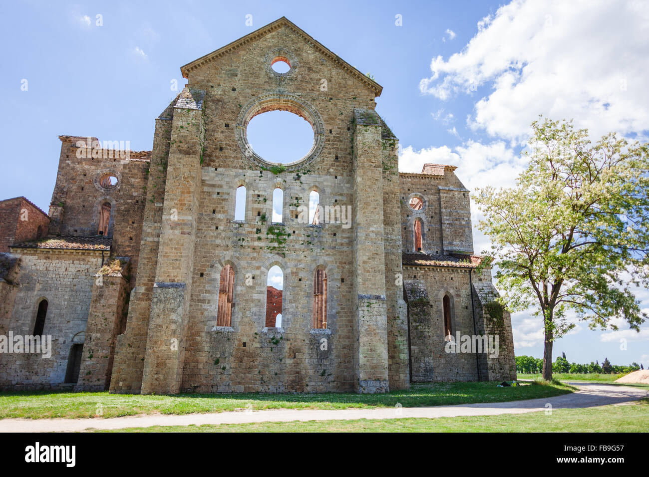 Italian church window hi-res stock photography and images - Alamy
