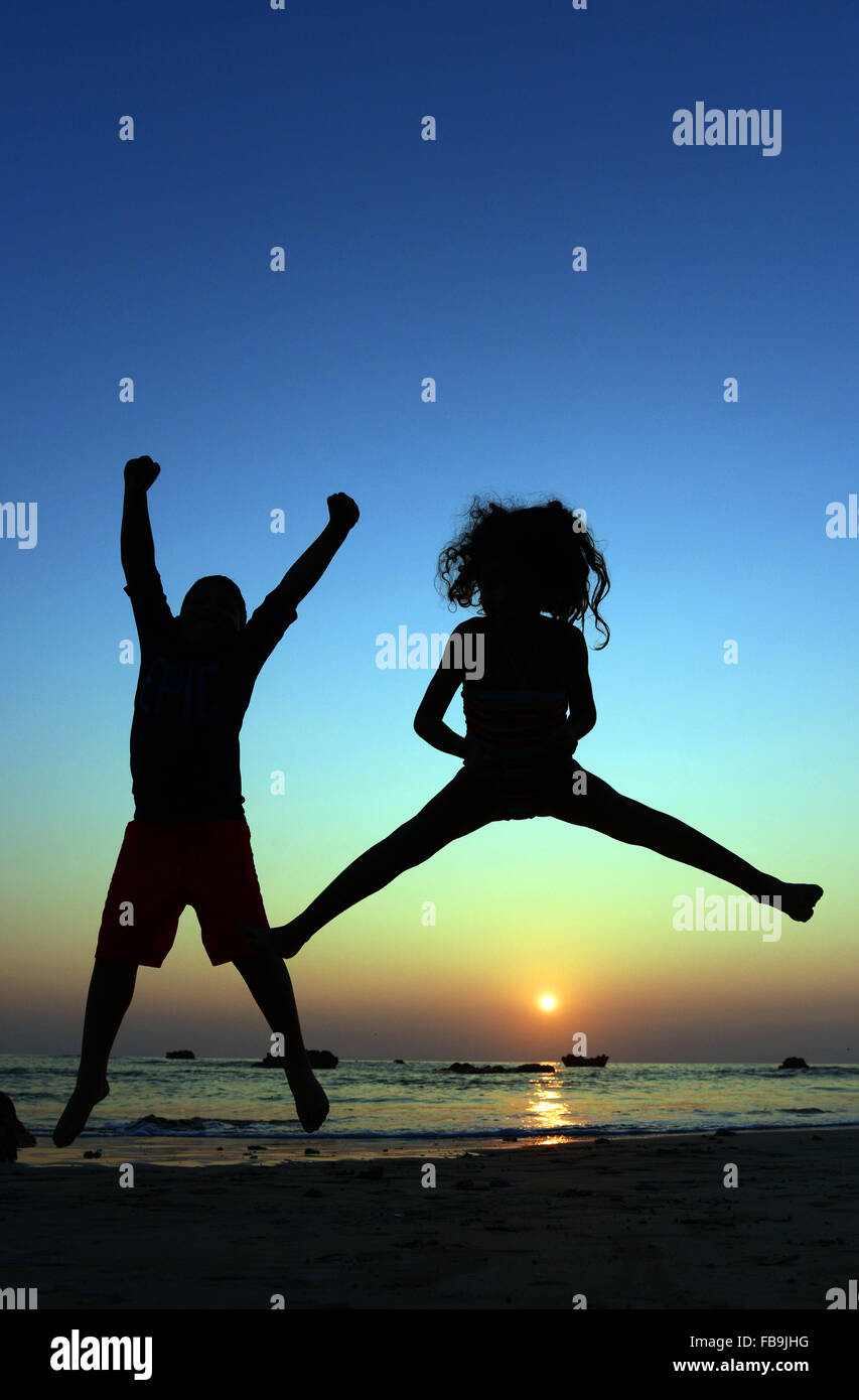 Kids of myanmar hi-res stock photography and images - Alamy