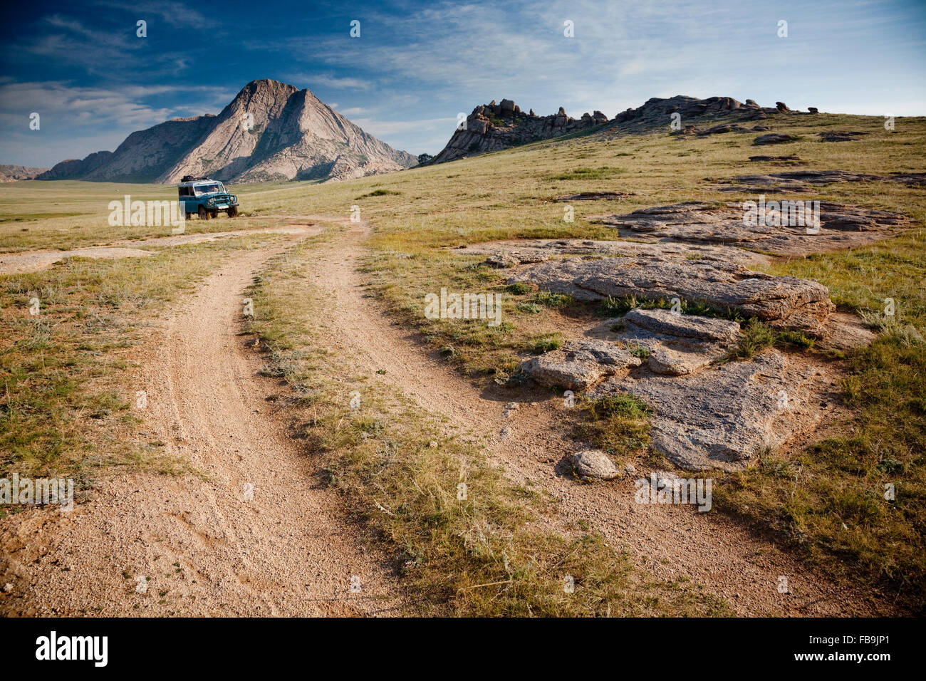 A Russian 4WD in action in the Gobi Desert, Mongolia Stock Photo - Alamy