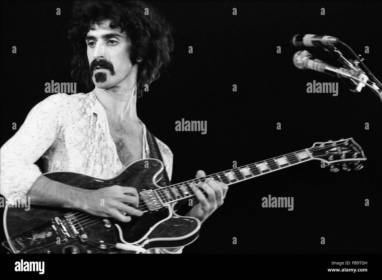 Frank zappa hi-res stock photography and images - Alamy