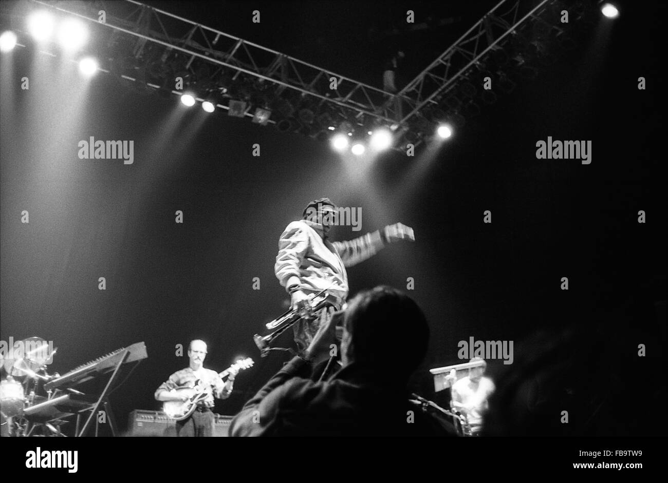 Miles DAVIS on-stage. - 01/11/1985 - France / Ile-de-France (region ...