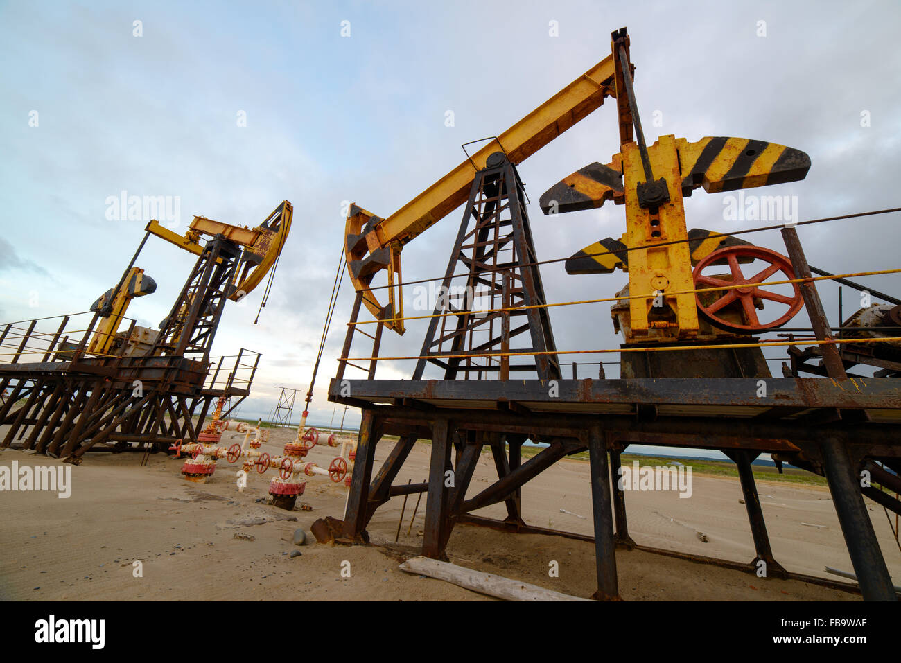 Sakhalin oil well hi-res stock photography and images - Alamy