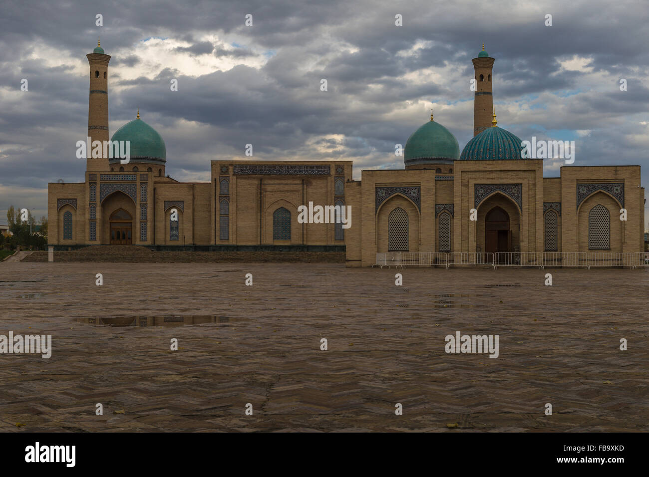 Tashkent uzbekistan khast imam complex hi-res stock photography and ...