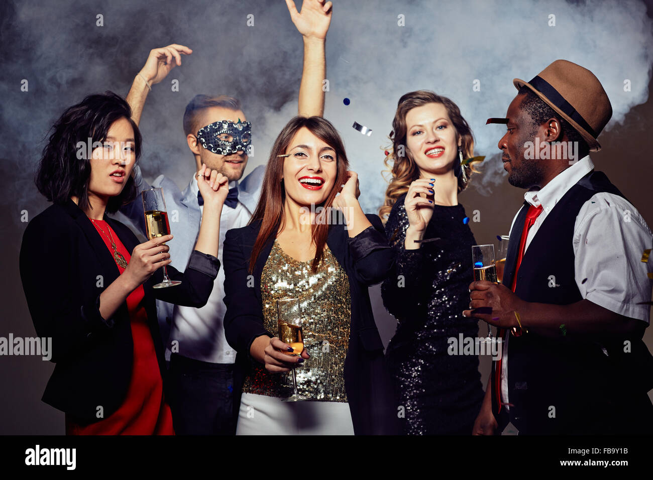 Woman drinking dancing nightclub hi-res stock photography and images ...