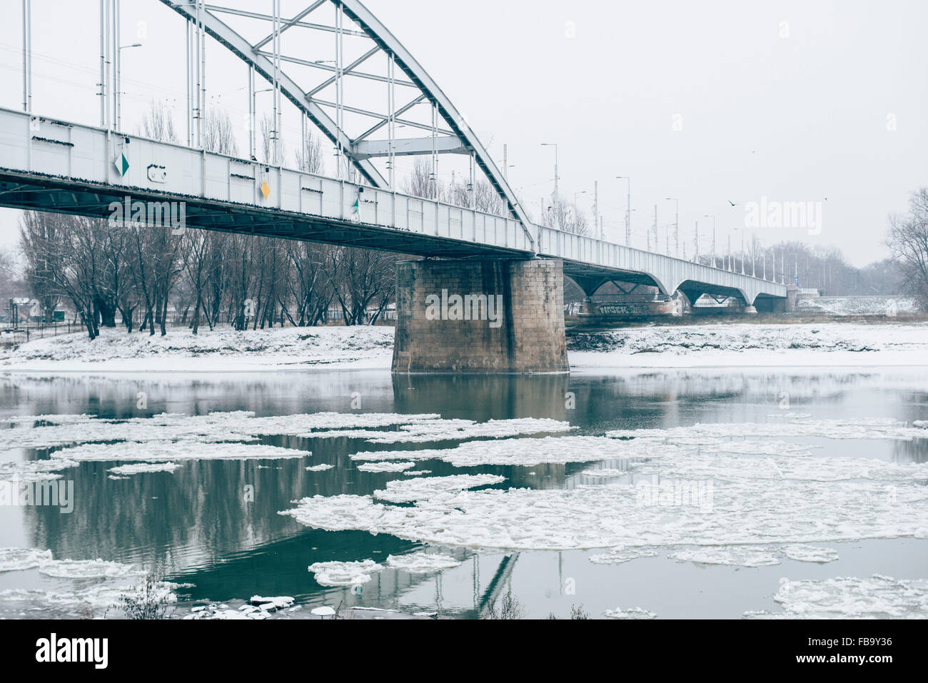 Steel bridge in winter hi-res stock photography and images - Alamy
