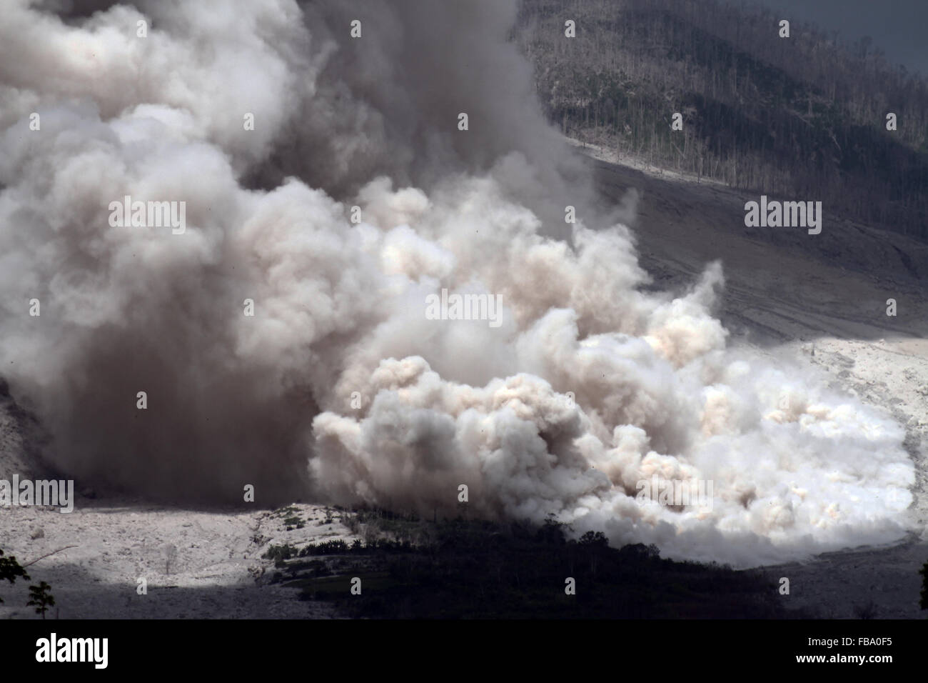 Karo, North Sumatra, Indonesia. 13th January, 2016. The flow of ...
