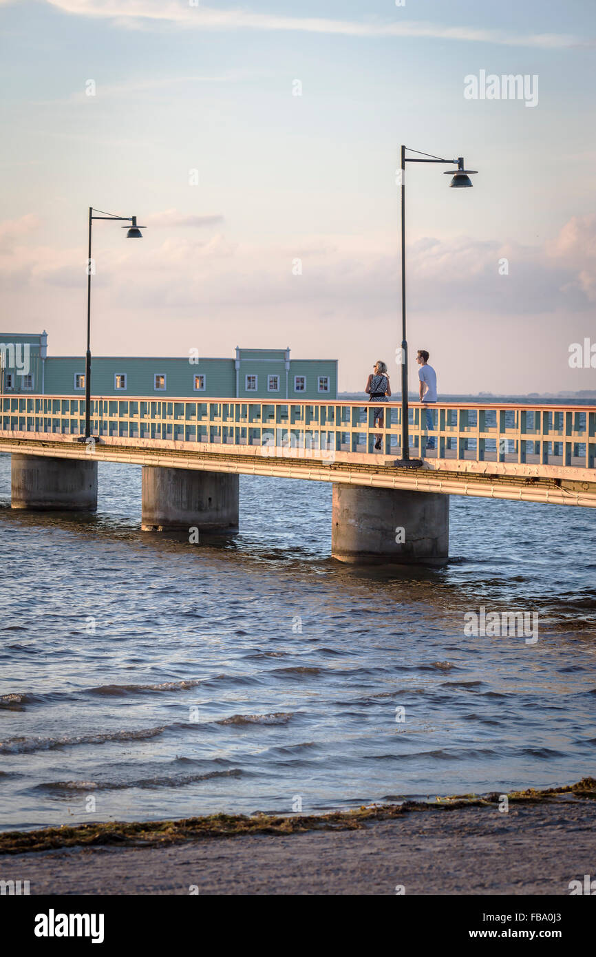 Man standing bridge sunset hi-res stock photography and images - Alamy