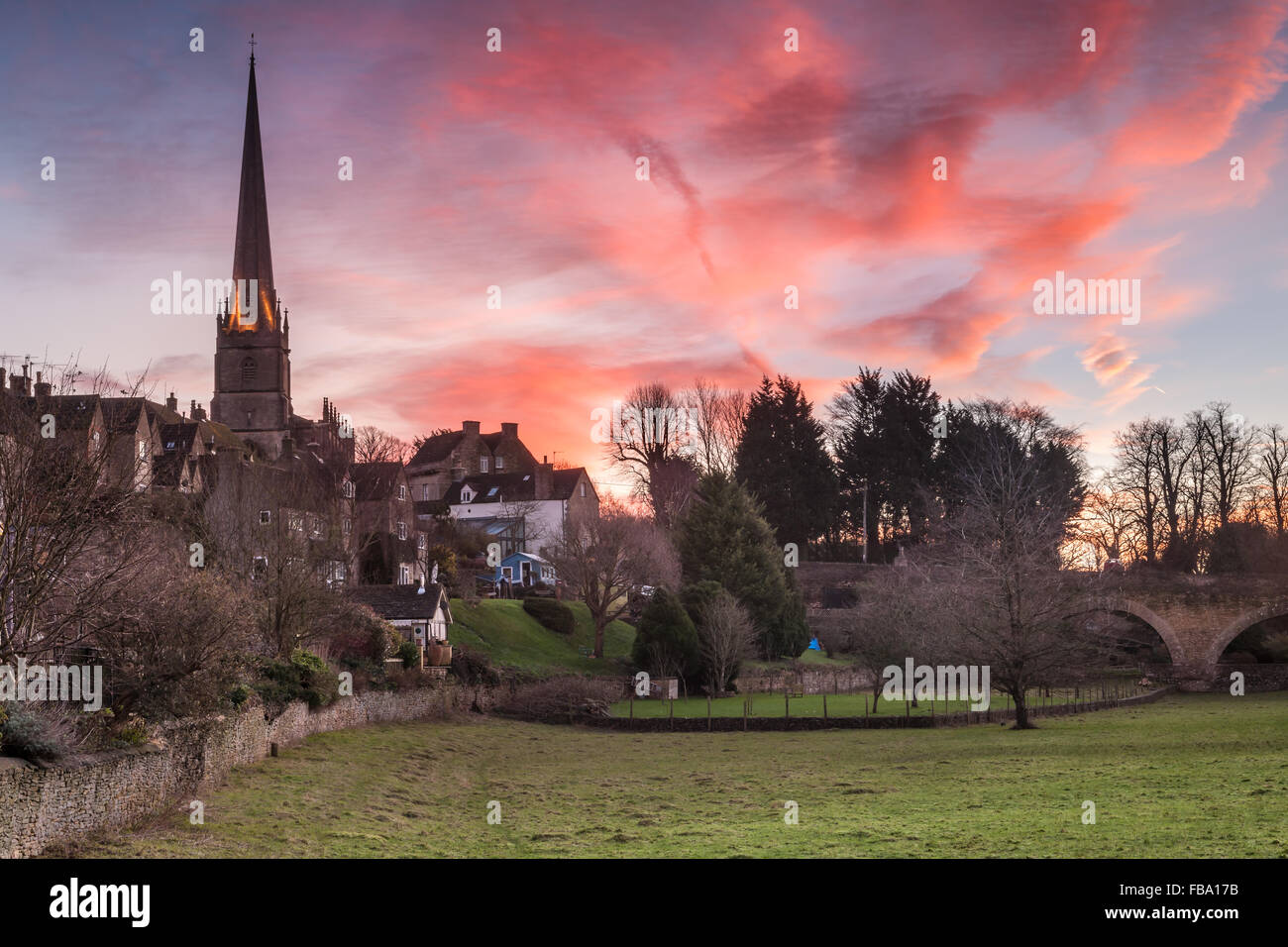 Tetbury, Gloucestershire, UK. 13th January, 2016. The dawn sky turns ...