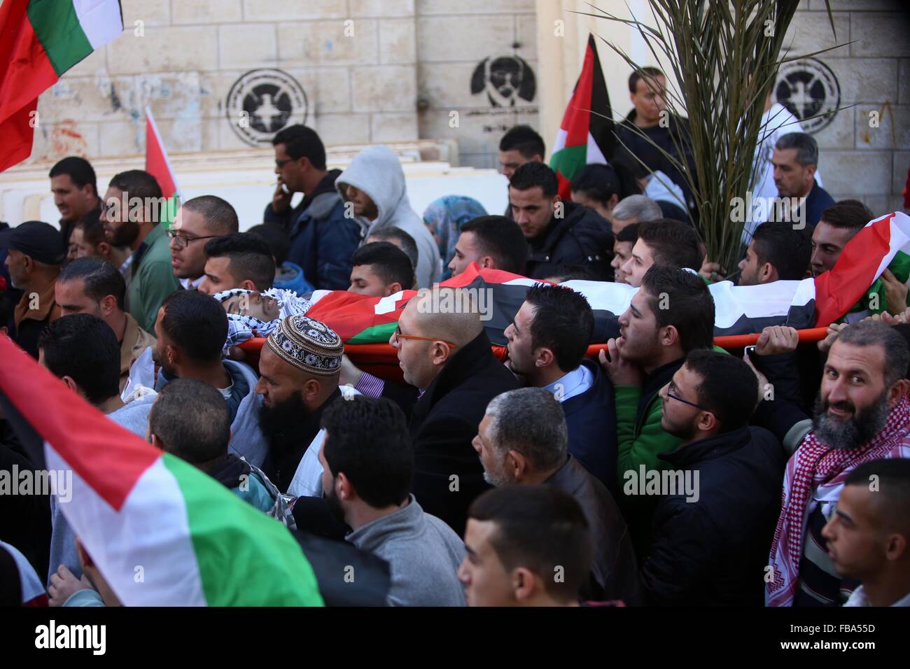 Ramallah, West Bank, Palestinian Territory. 13th Jan, 2016. Mourners ...