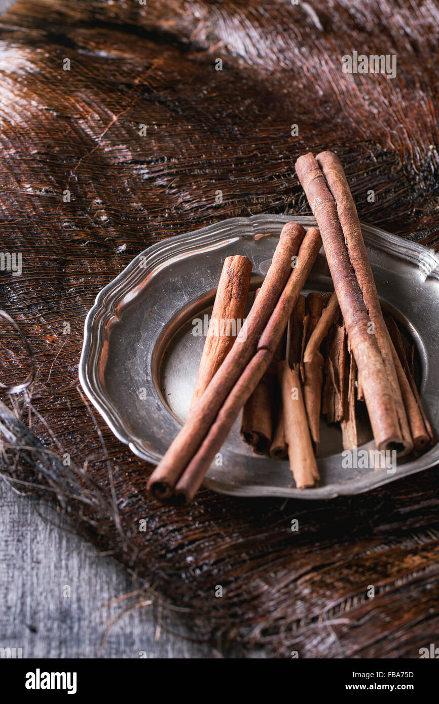 Cinnamon sticks on plate Stock Photo - Alamy