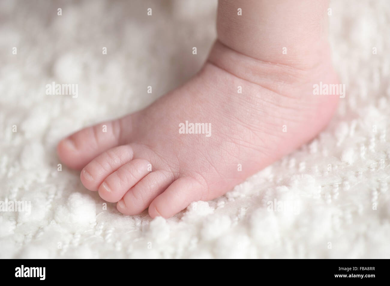 Baby close foot hi-res stock photography and images - Alamy