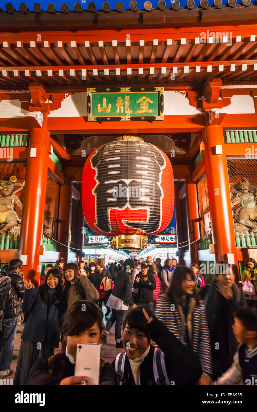 Japan, Honshu, Tokyo, Asakusa, Sensoji Temple aka Asakusa Kannon Temple ...
