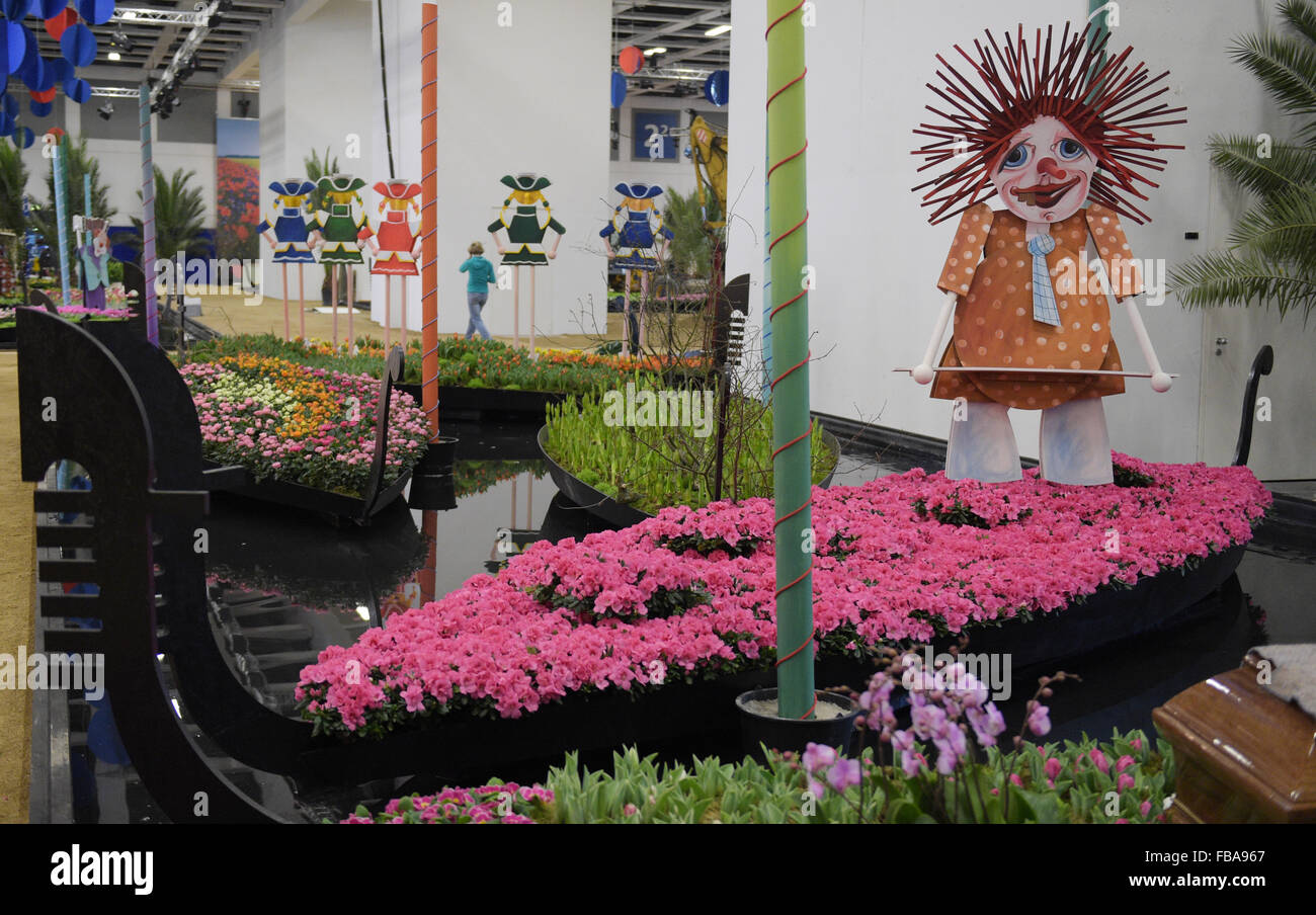 Berlin, Germany. 13th Jan, 2016. Under the motto "Karneval der Blumen ...